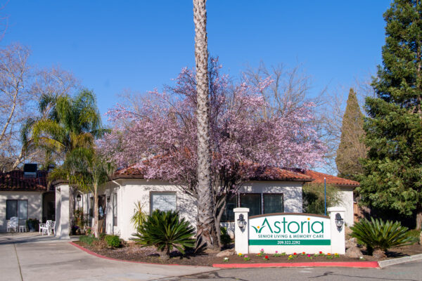 Services & Amenities - Astoria Senior Living